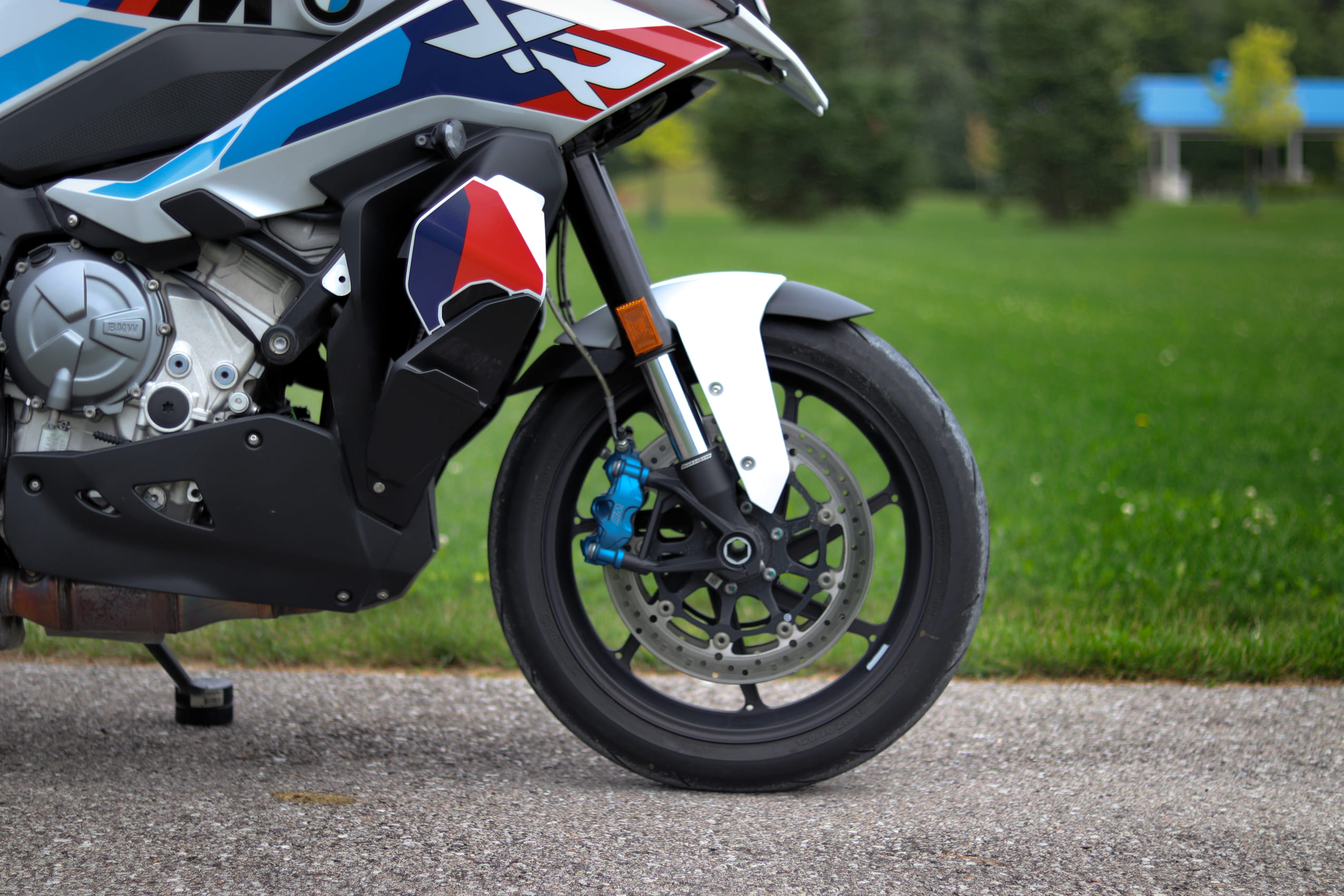 Moto Review: 2024 BMW M1000XR - AutoAndRoad.com